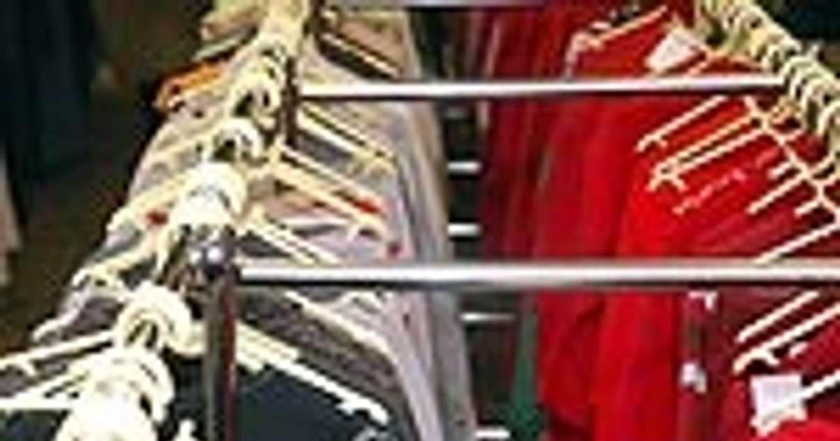 Lietoto apģērbu veikali turas sīksti | liepajniekiem.lv