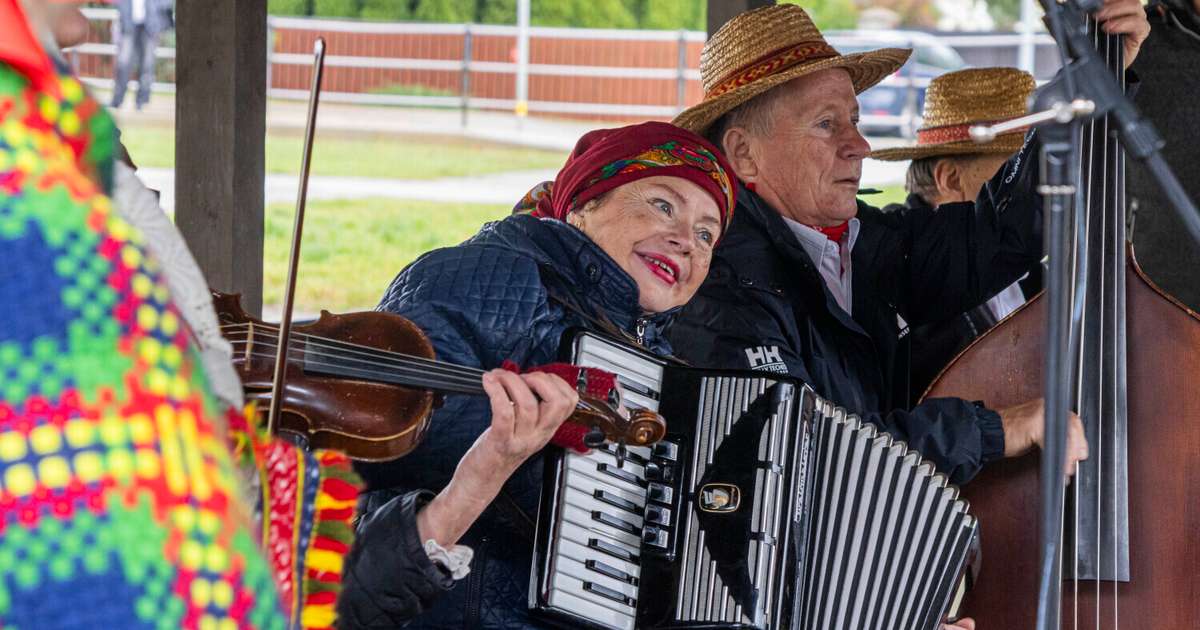 Foto: Dienvidrietumos skan “Ražas ritmi”: kopienas svētki pulcē ...